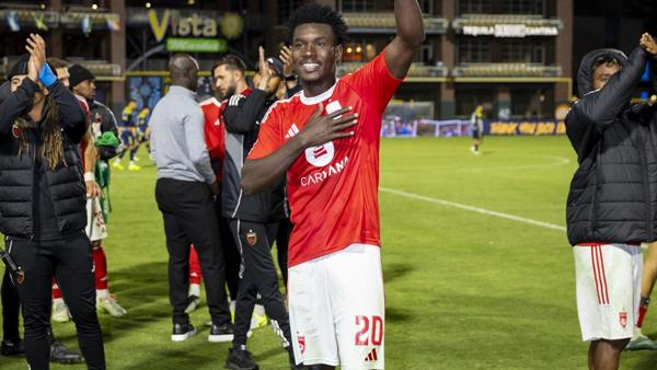 Phoenix Rising exercises purchase option for Jean-Éric Moursou