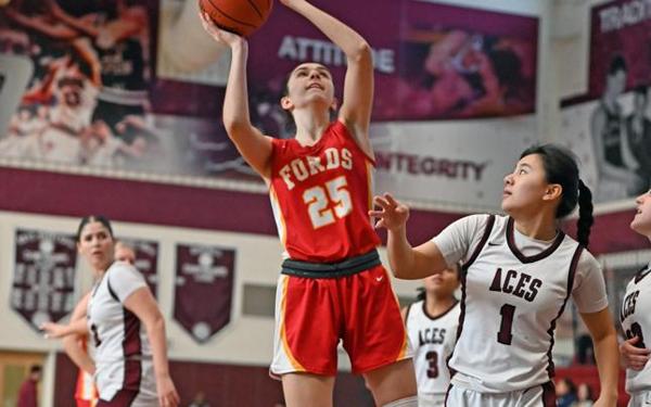 Haverford High girls bounce back; Lower Merion girls playoff-bound