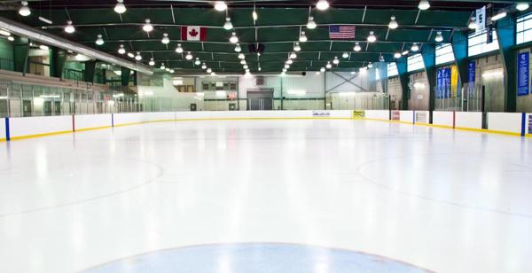 Once a trend in college hockey, Olympic-sized rinks are going away