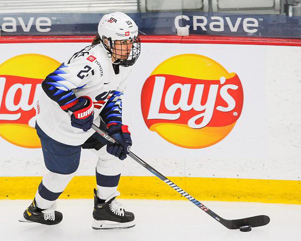 Mass. Hockey Spotlight: Alex Carpenter