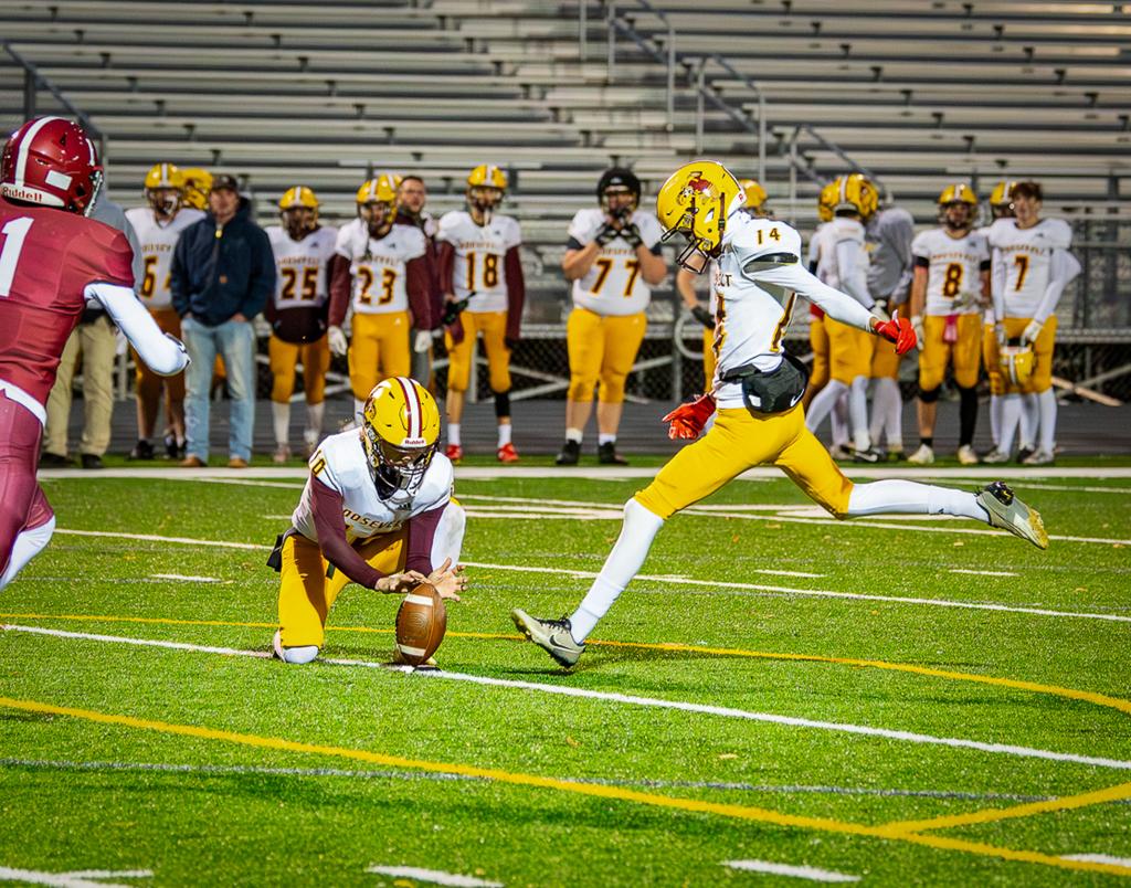 Football: Sebastain Ellis Altoro Commits to Gustavus